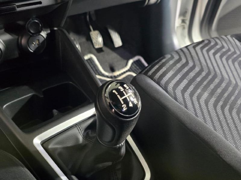 Used Suzuki Swift 1.2 GL (One Owner) for sale in Gauteng - Cars.co.za ...