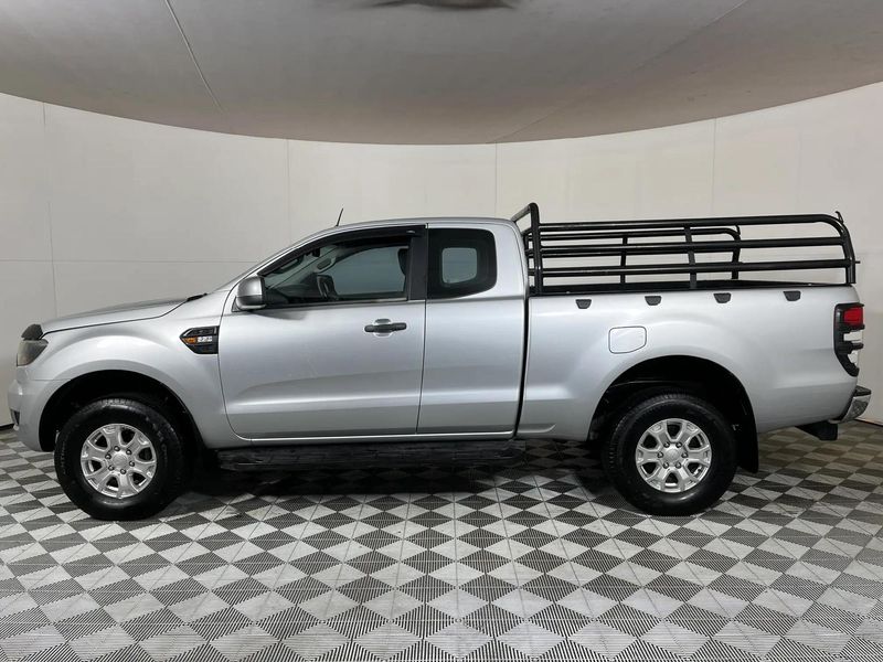 Used Ford Ranger 2.2 TDCi XLS Auto SuperCab for sale in Gauteng - Cars ...