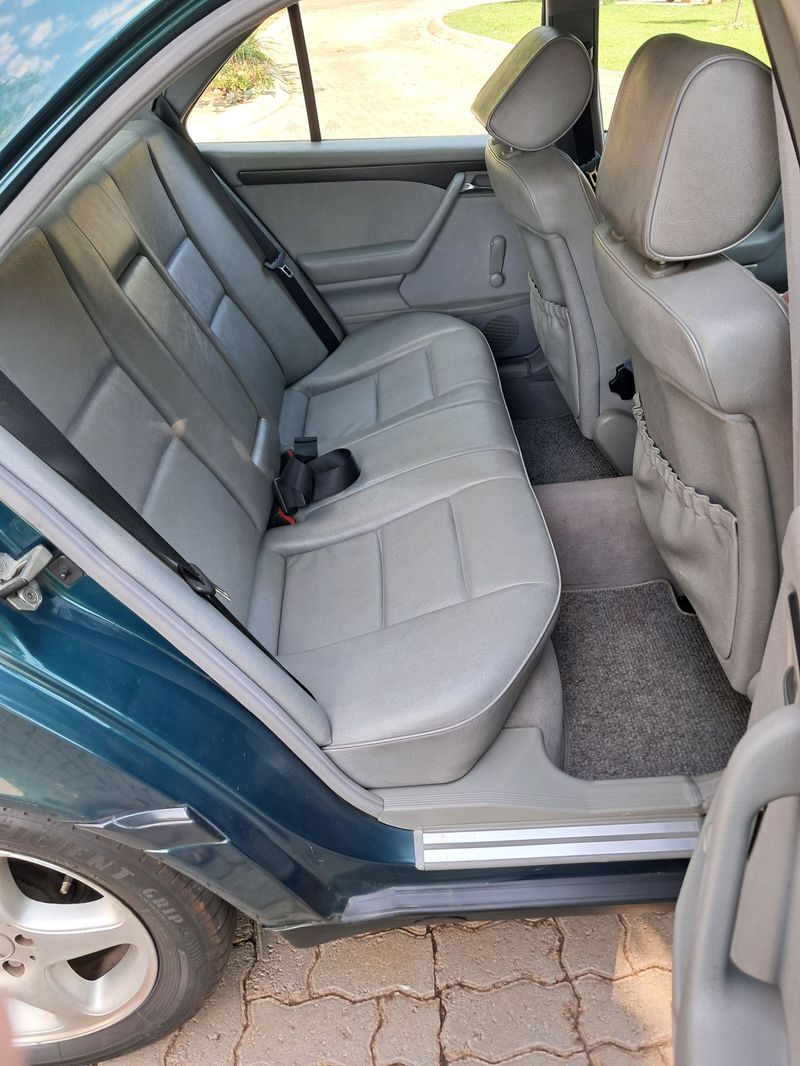 Used Mercedes-Benz C-Class C 250 Classic Diesel for sale in North West ...