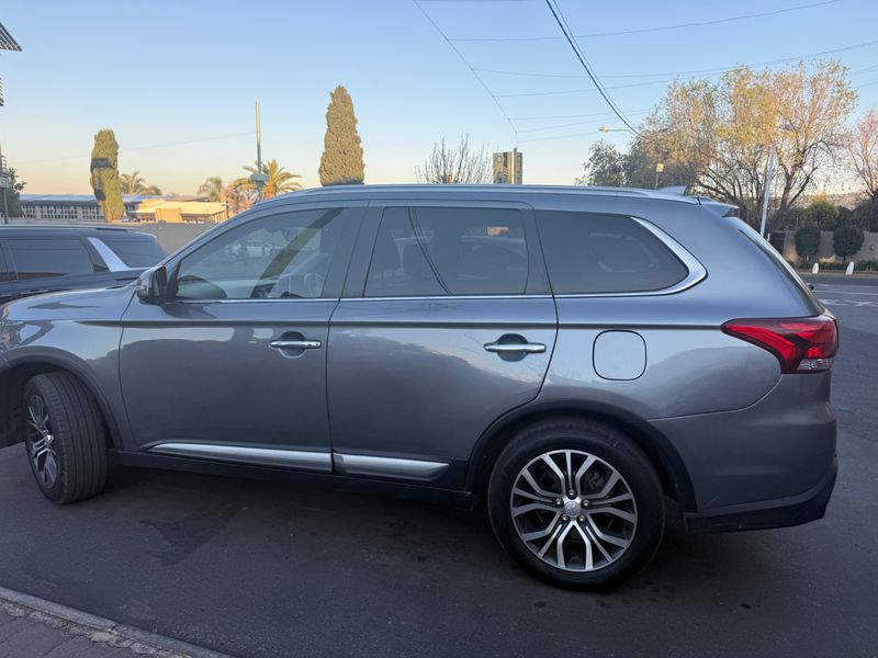 Used Mitsubishi Outlander 2.4 GLS Exceed Auto for sale in Gauteng ...