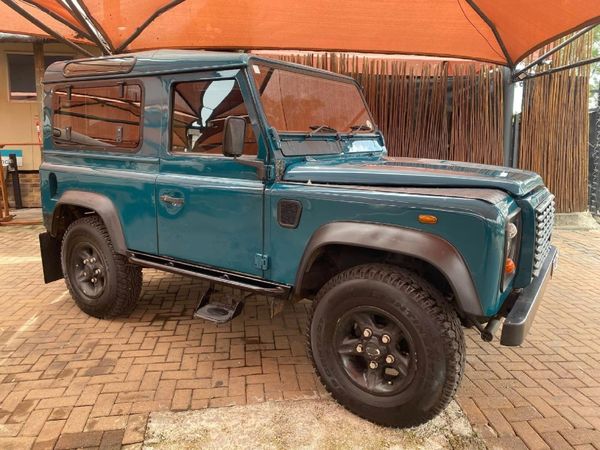 Used Land Rover Defender 90 2.5 TD5 CSW for sale in Gauteng - Cars.co ...