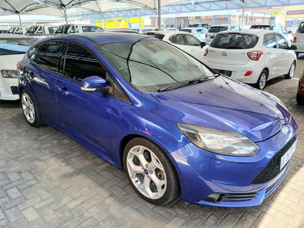 Used Ford Focus 2.0 GTDi ST1 5-dr for sale in Gauteng - Cars.co.za (ID::10253283)