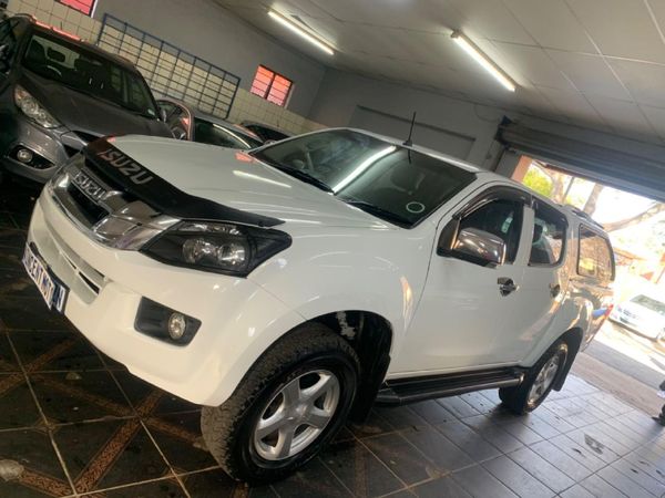 Used Isuzu KB 300 D-Teq LX Double-Cab for sale in Gauteng - Cars.co.za ...