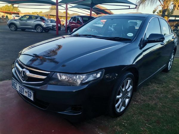 Used Honda Accord 2.0 executive Automatic for sale in Gauteng - Cars.co ...