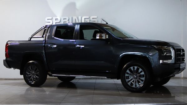 Used Mitsubishi Triton 2.4 Di-Dc Auto Double-Cab for sale in Gauteng ...