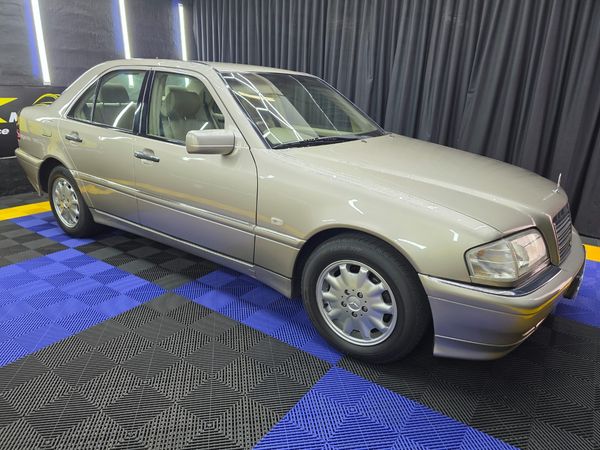 Used Mercedes-Benz C-Class C 240 Elegance Auto for sale in Kwazulu ...