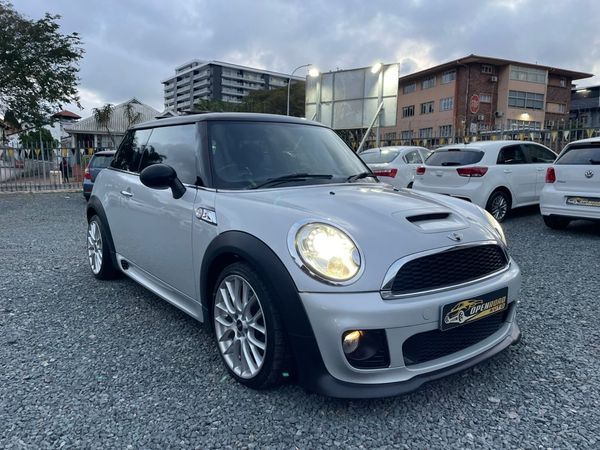 Used MINI Hatch Cooper S Auto !!! BE SMART...DRIVE SMART !!! for sale ...