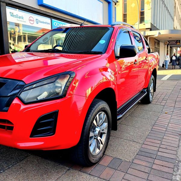 Used Isuzu D-Max 250 HO X-RIDER D/CAB DIESEL LEATHER MAGS TOW BAR for ...