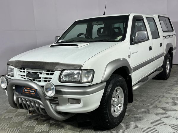 Used Isuzu KB 300 TDi LX Double-Cab for sale in Western Cape - Cars.co ...