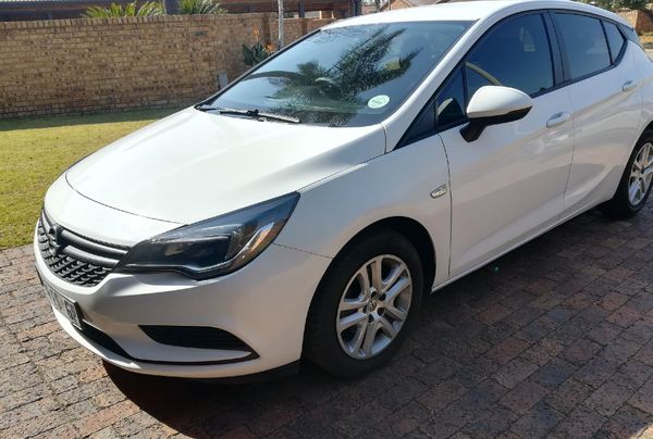 Used Opel Astra 1.0T Essentia 5-dr for sale in Gauteng - Cars.co.za (ID ...