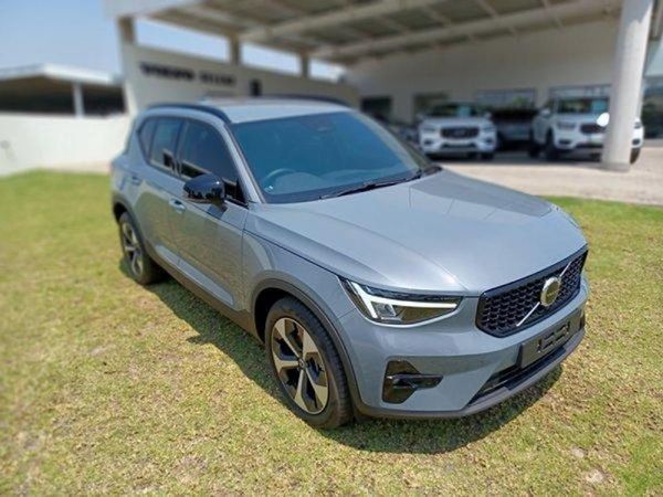New Volvo XC40 B4 Plus Dark Geartronic Mild-Hybrid for sale in North ...
