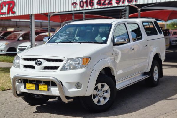 Used Toyota Hilux 2.7 VVTi Raider Double-Cab for sale in Gauteng - Cars ...