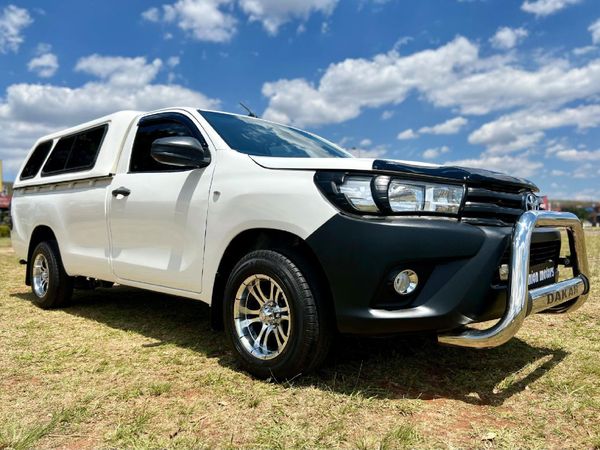 Used Toyota Hilux 2.0 VVTi Single-Cab for sale in Gauteng - Cars.co.za ...
