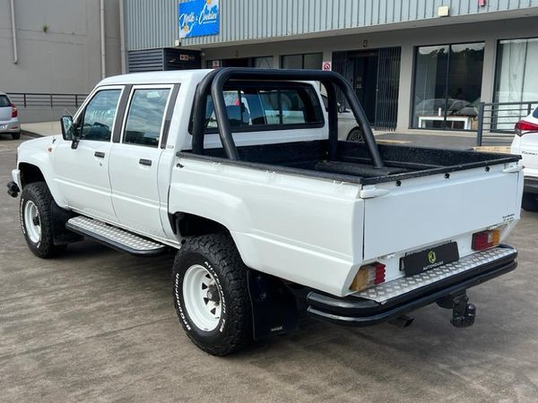 Used Toyota Hilux 2200 Raider 4x4 Double-Cab for sale in Kwazulu Natal ...