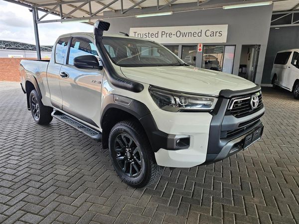 Used Toyota Hilux 2.8 GD-6 Raised Body Legend 4x4 Auto Extended Cab for ...