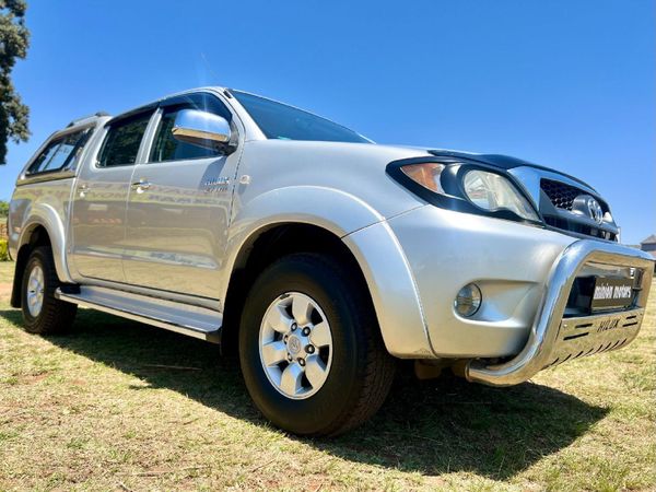 Used Toyota Hilux 2.7 VVTi Raider Double-Cab for sale in Gauteng - Cars ...