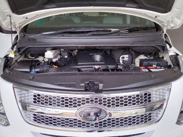 Used Hyundai H-1 2.5 CRDi Multicab Auto 6-seat for sale in Gauteng ...