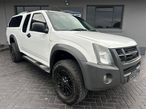 Used Isuzu KB 250D-Teq Extended cab LE for sale in Eastern Cape - Cars ...
