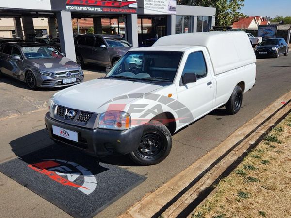 Used Nissan NP300 2.0i S LWB Single-Cab for sale in Gauteng - Cars.co ...