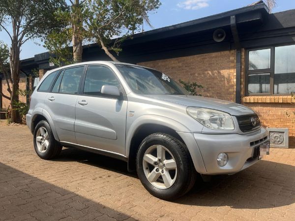Used Toyota RAV4 200 5-dr Auto for sale in Gauteng - Cars.co.za (ID ...
