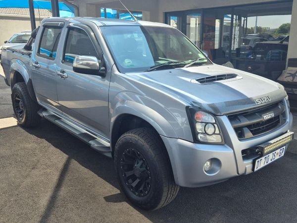 Used Isuzu KB 300D-Teq Double-Cab LX for sale in Gauteng - Cars.co.za ...