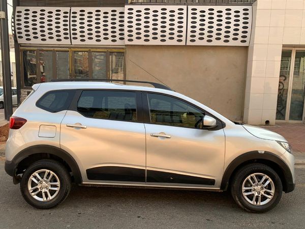 Used Renault Triber 1.0 Dynamique for sale in Gauteng - Cars.co.za (ID ...