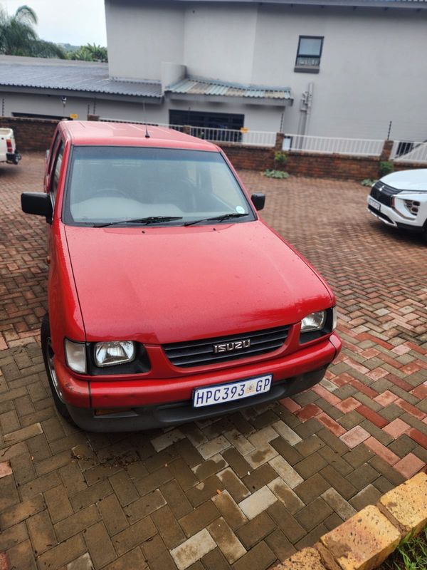 Used Isuzu KB 280 DT LX 4x2 Double-Cab for sale in Gauteng - Cars.co.za ...