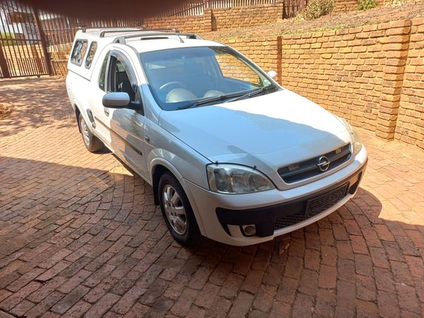 Used Opel Corsa Utility 1.8 Sport for sale in Gauteng - Cars.co.za (ID ...