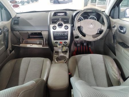 Used Renault Megane II 2.0 Sedan Privilege for sale in Western Cape ...