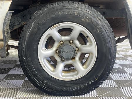 Used Isuzu KB 280 DT LWB LX Single-Cab for sale in Western Cape - Cars ...