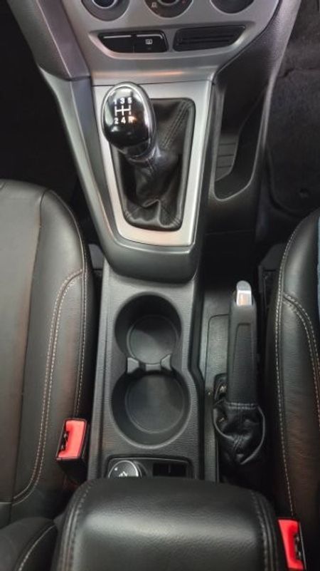 Used Ford Focus 1.6 Ti VCT Trend 5-dr for sale in Free State - Cars.co ...