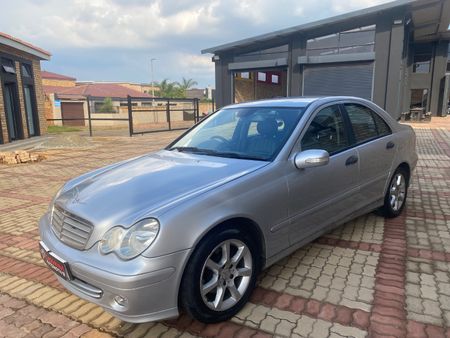 Used Mercedes-Benz C-Class C 200K Elegance Auto for sale in Gauteng ...