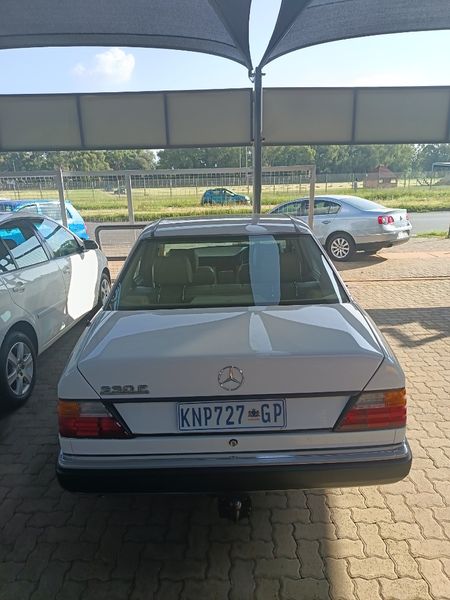 Used Mercedes-Benz E-Class 260 E Auto for sale in Gauteng - Cars.co.za ...