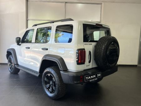 Used GWM Tank 300 2.4TD Luxury Auto for sale in Western Cape - Cars.co ...