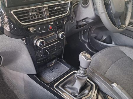 New Mahindra XUV 3XO 3X0 1.2 AX5 MT for sale in Gauteng - Cars.co.za ...