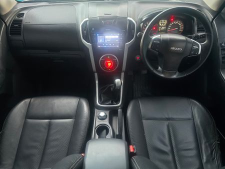 Used Isuzu KB KB 300 D-TEQ LX 4X4 MANUAL for sale in Gauteng - Cars.co ...