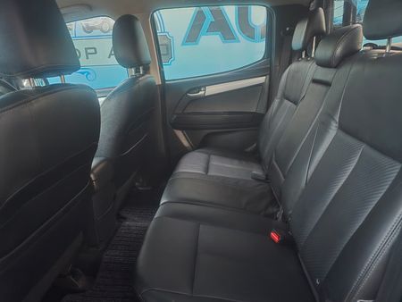 Used Isuzu KB KB 300 D-TEQ LX 4X4 MANUAL for sale in Gauteng - Cars.co ...