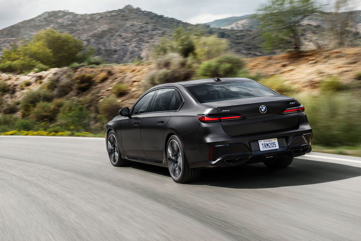 BMW 7 Series (2022) International Launch Review