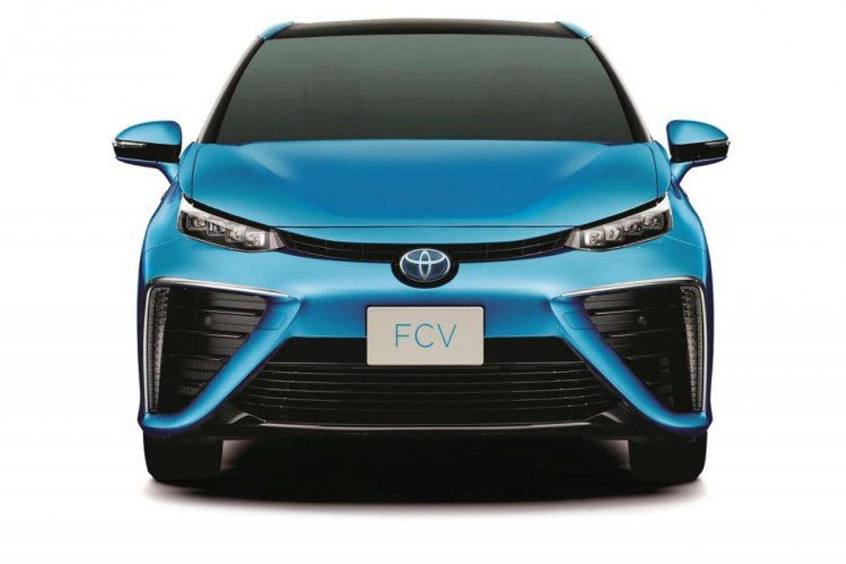 Production Ready Toyota Fuel Cell Vehicle Revealed