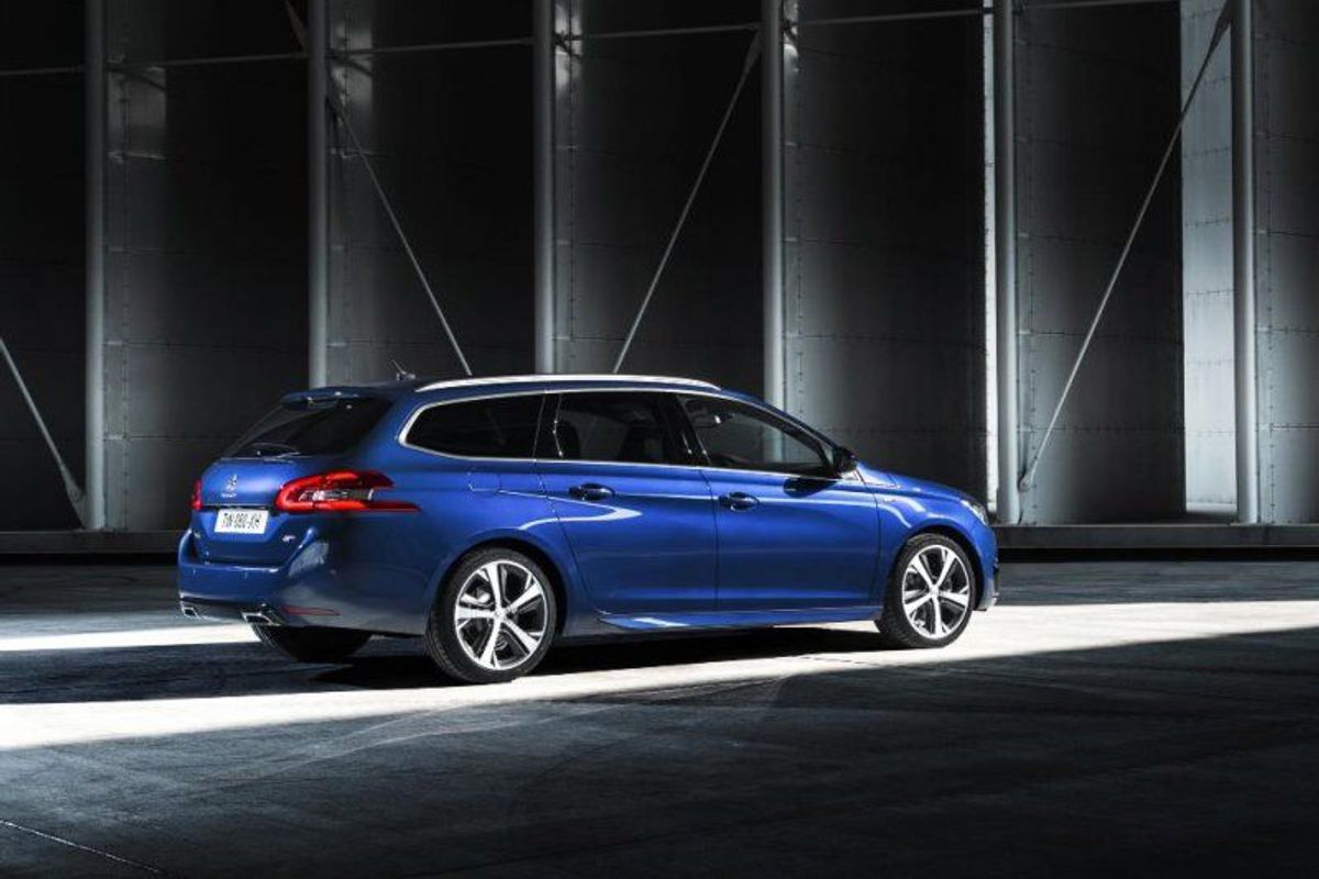 Peugeot 308 GT adds Performance Line