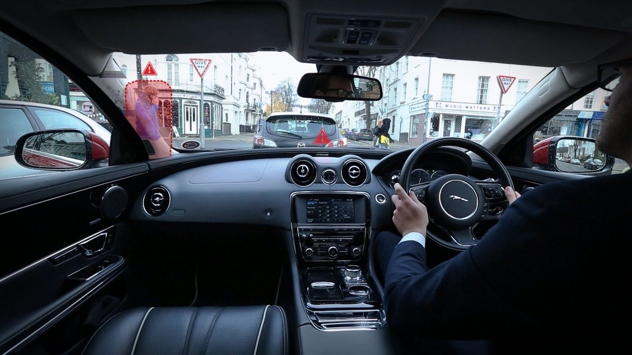Jaguar and Land Rover Showcase 360 Windscreen (Video)