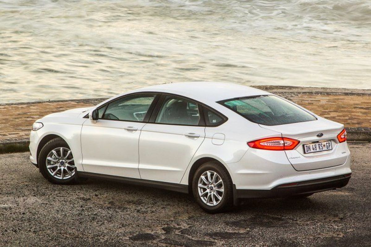 Ford Fusion 1.5 EcoBoost (2015) Review