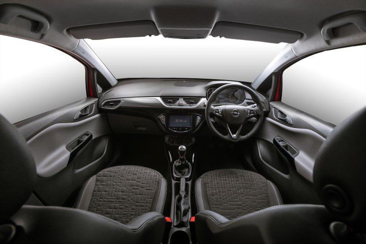 Opel Corsa Bakkie Interior