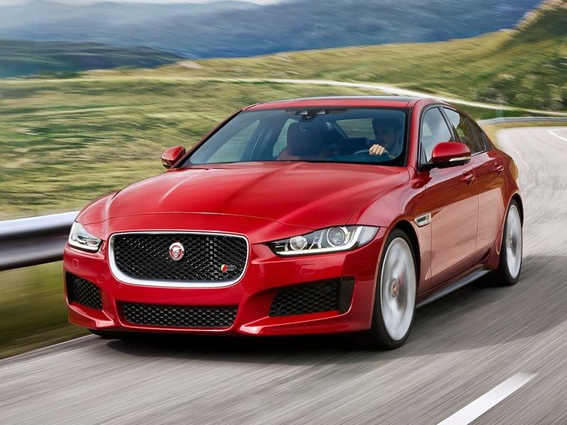 Jaguar XE Debuts in SA at Simola Hillclimb