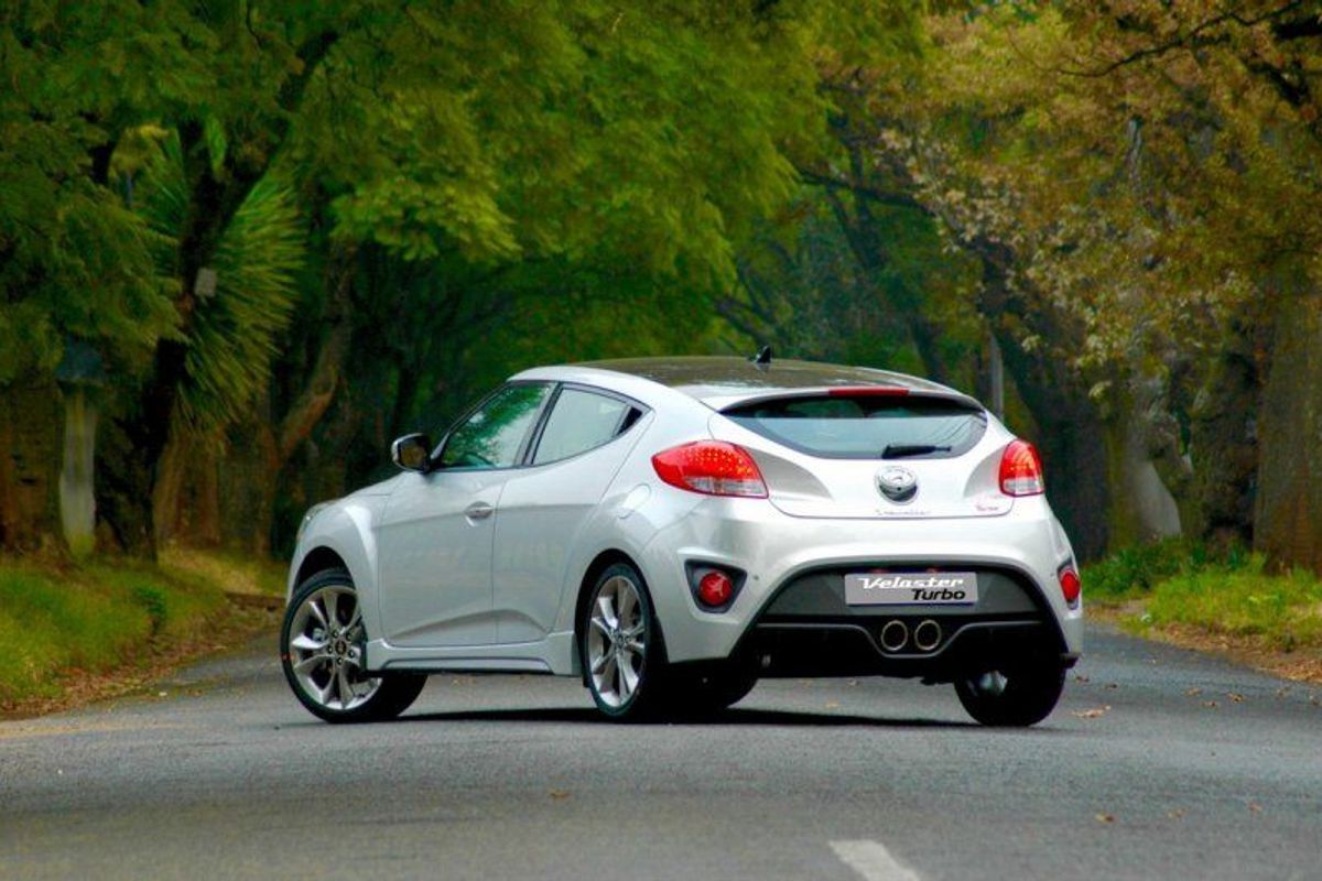 Hyundai Veloster Turbo (2015) First Drive