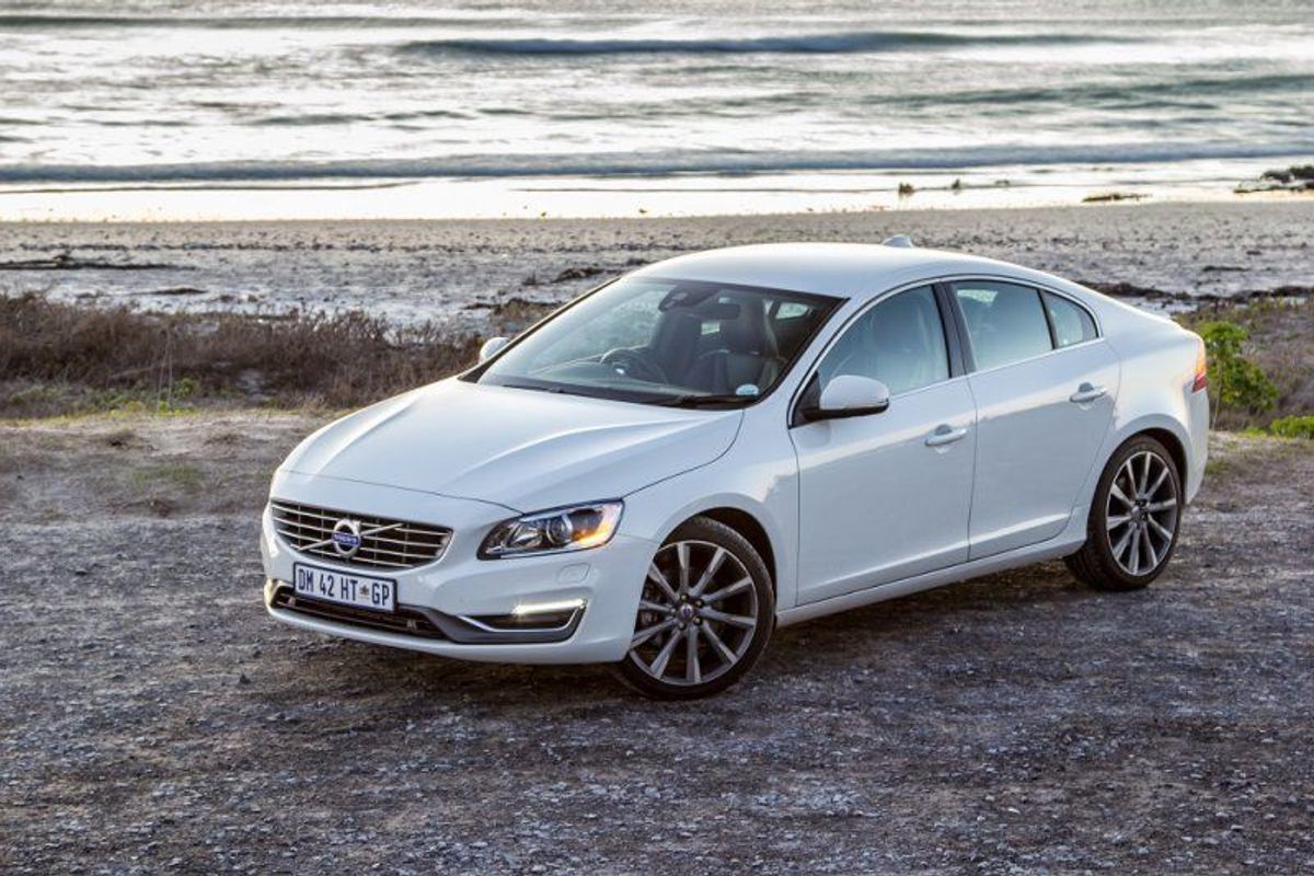 Volvo S60 T6 Elite (2015) Review