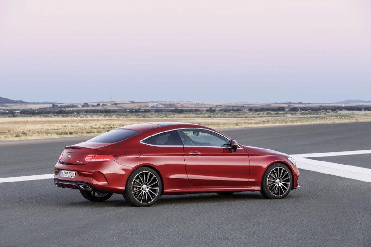 Update: Mercedes-Benz C-Class Coupe Revealed