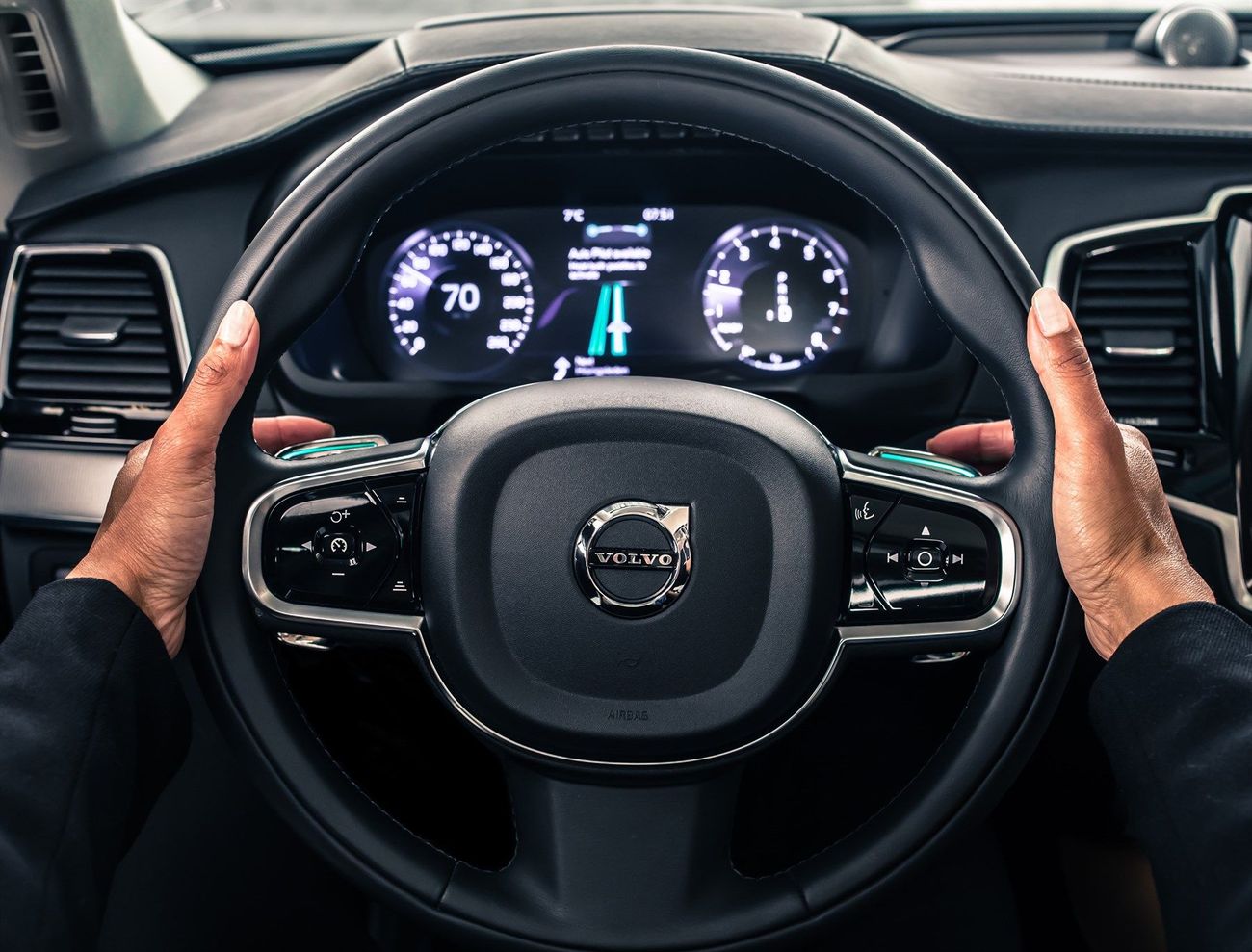 Volvo Reveals Autonomous Driving Technology
