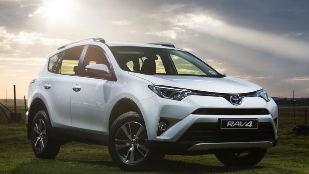 Facelifted Toyota RAV4 (2015) First Drive