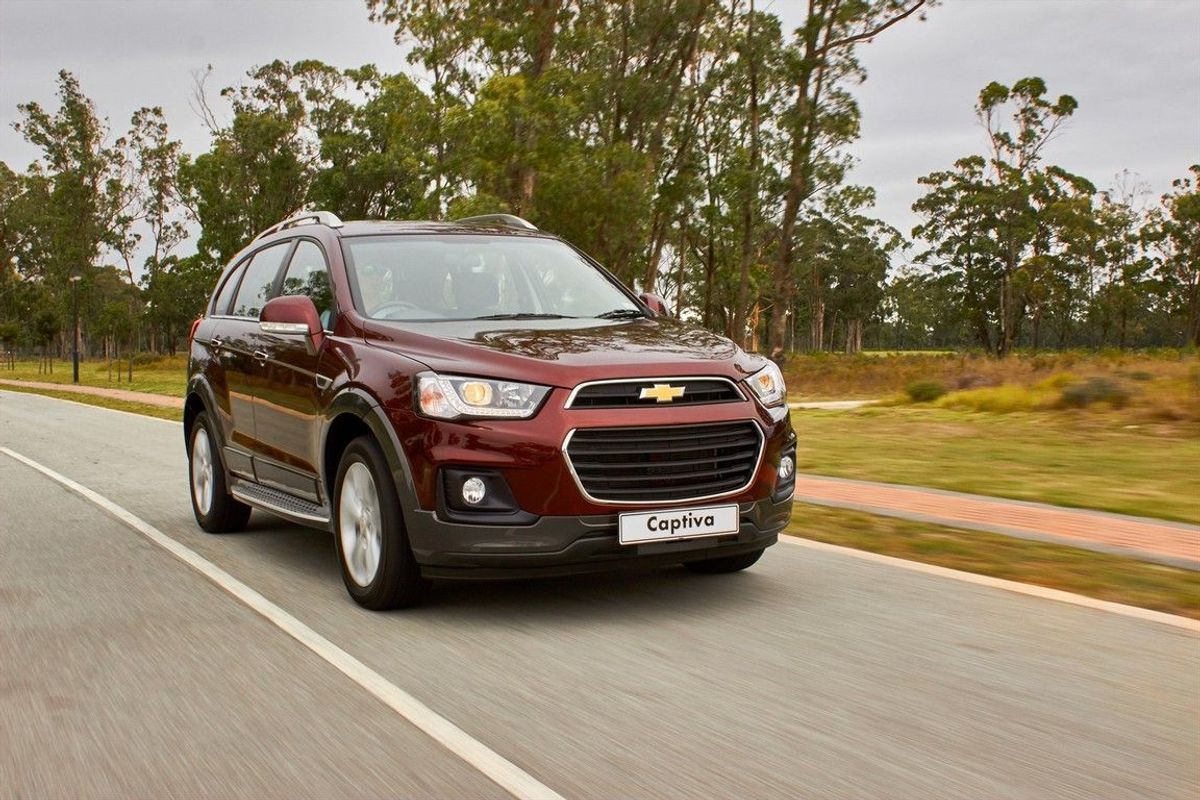 Chevrolet Captiva (2016) Specs & Price